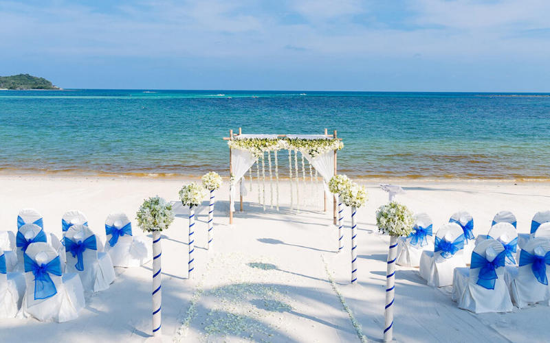 How to Choose Your Perfect Wedding Setting – Beach, Hilltop, Lakeside ...